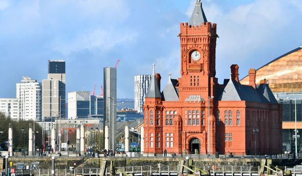 Sightseeing Cardiff Hop-on, Hop-off Bus Tour